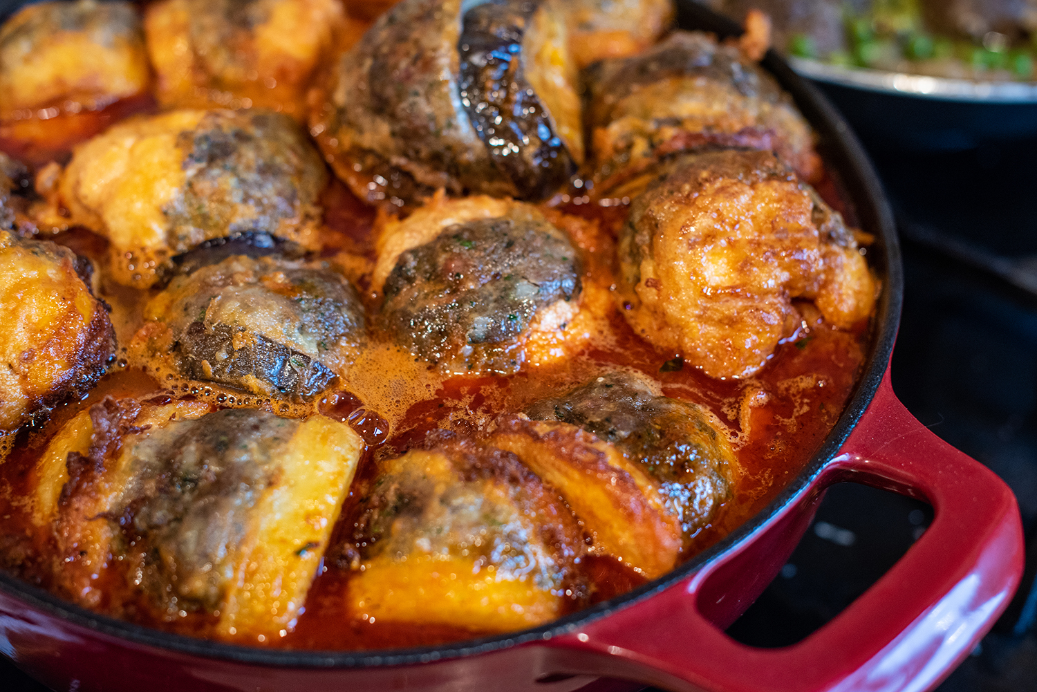 Mafrum - Delicious stuffed vegetables in red sauce